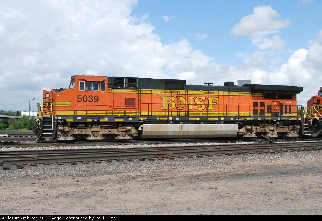 BNSF 5039